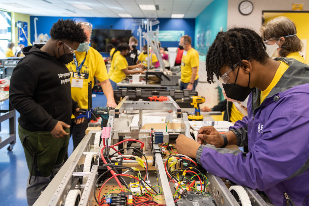 Join Our Staff – The Michigan Engineering Zone